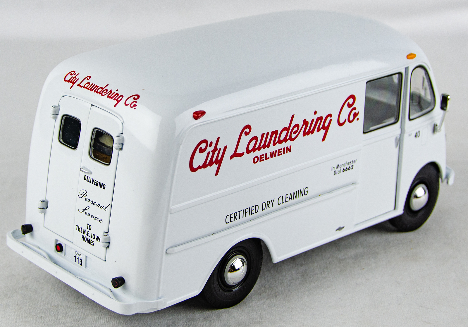 First Gear International Metro Van City Laundering White 1:25 Diecast ...