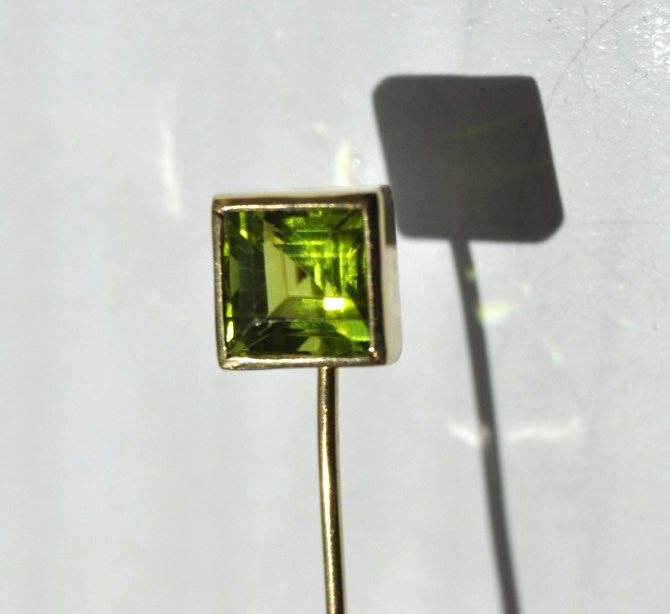 Vtg. 14K peridot hat or stick pin | eBay