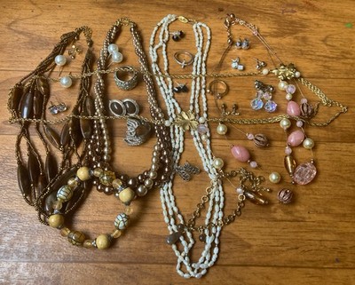 Lot Of Mixed Jewelry, 24 Pieces, All Wearable Jewelry, Multi Colored ...