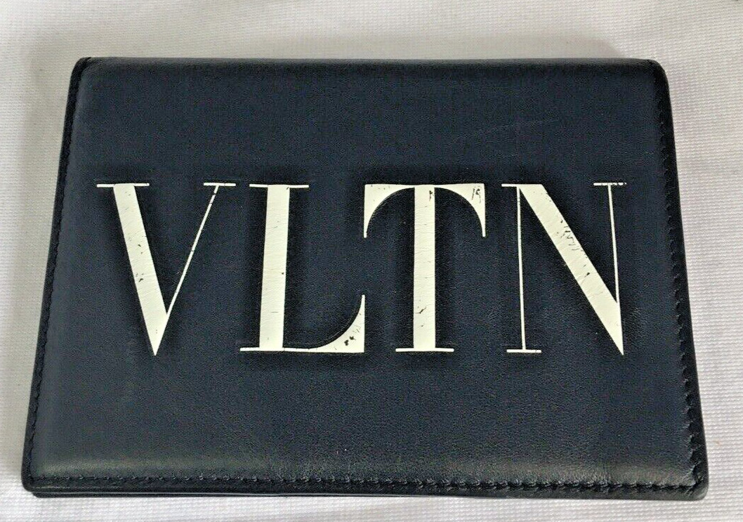 Valentino Garavani VLTN Logo Passport/Card Holder Bla… - Gem
