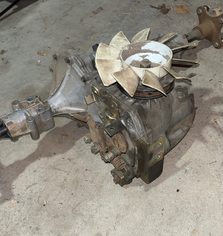 Cub Cadet LT1045 Transmission Transaxle 618-0319 918-0319 includes Hubs | eBay