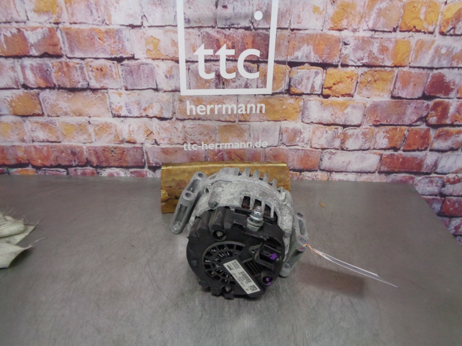 Mercedes-Benz OM651 Lichtmaschine Generator A0009061622 Valeo 14V/250A ...