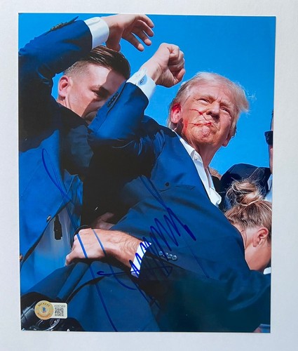 Donald Trump Signed ASSASSINATION Fist Pump 8 X 10 Photo Beckett BAS ...