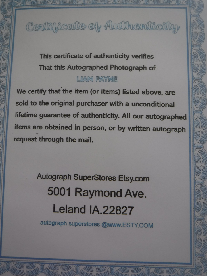 LIAM PAYNE (1993-2024) AUTOGRAPHED PHOTO "ONE DIRECTION" w/COA "MUSCLES ...