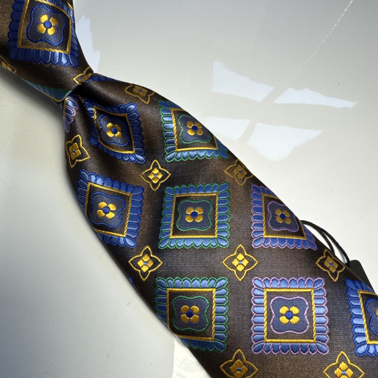 NWT IMANI UOMO MULTI COLOR MEDALLION STYLE PRINT SILK TOUCH NECK TIE & HANKY | eBay