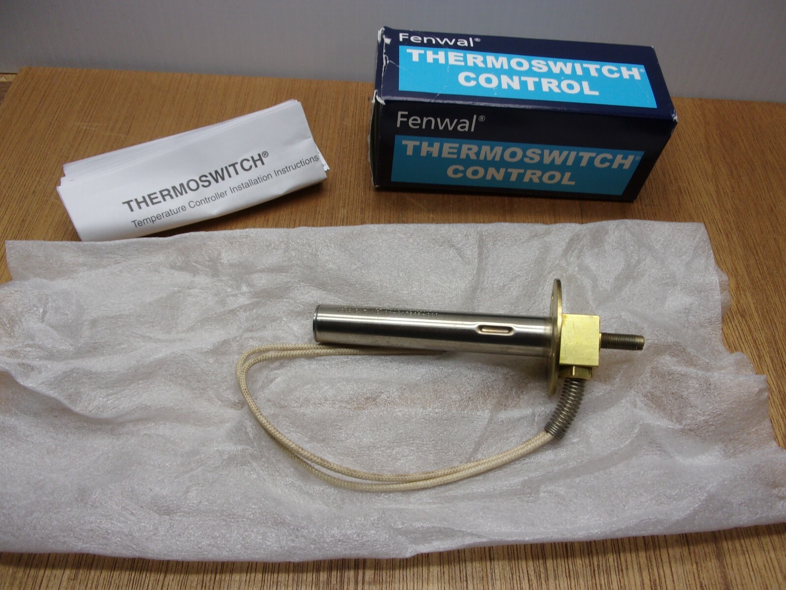 Fenwal 01-017323-000 Thermoswitch Temp Controller Range -100 To 600 F ...