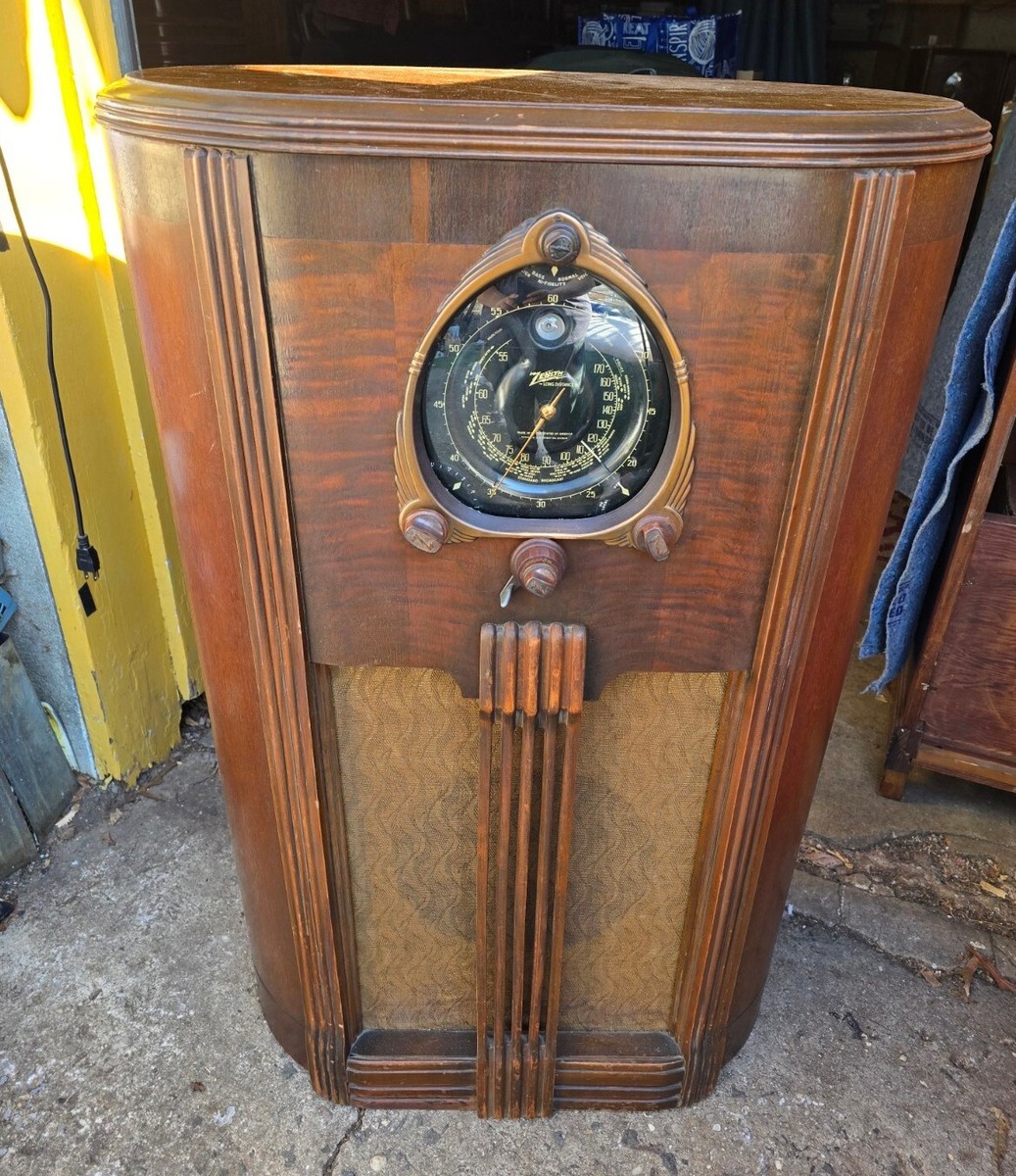 Antique Console Radio Zenith