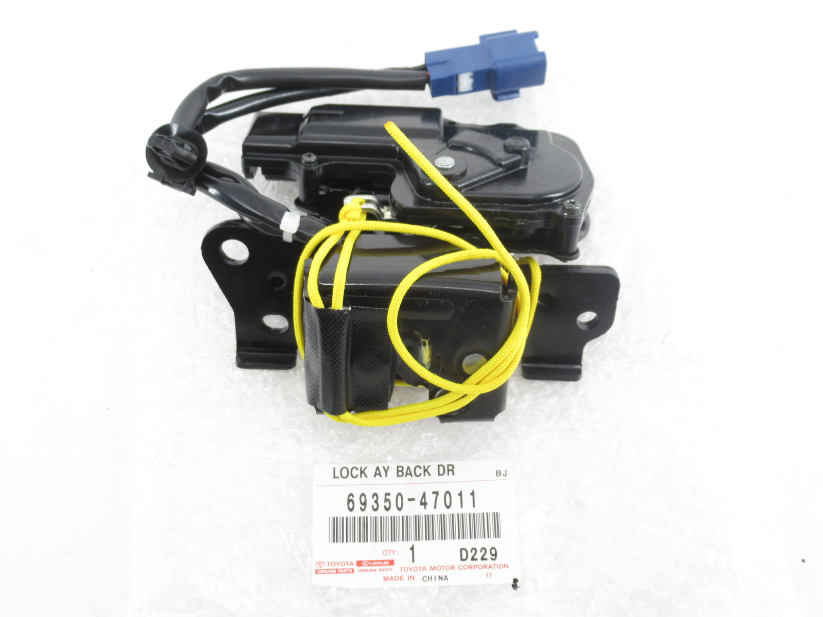 Genuine OEM Toyota 69350-47011 Trunk Lock Actuator Motor Assy 2005-2009 ...