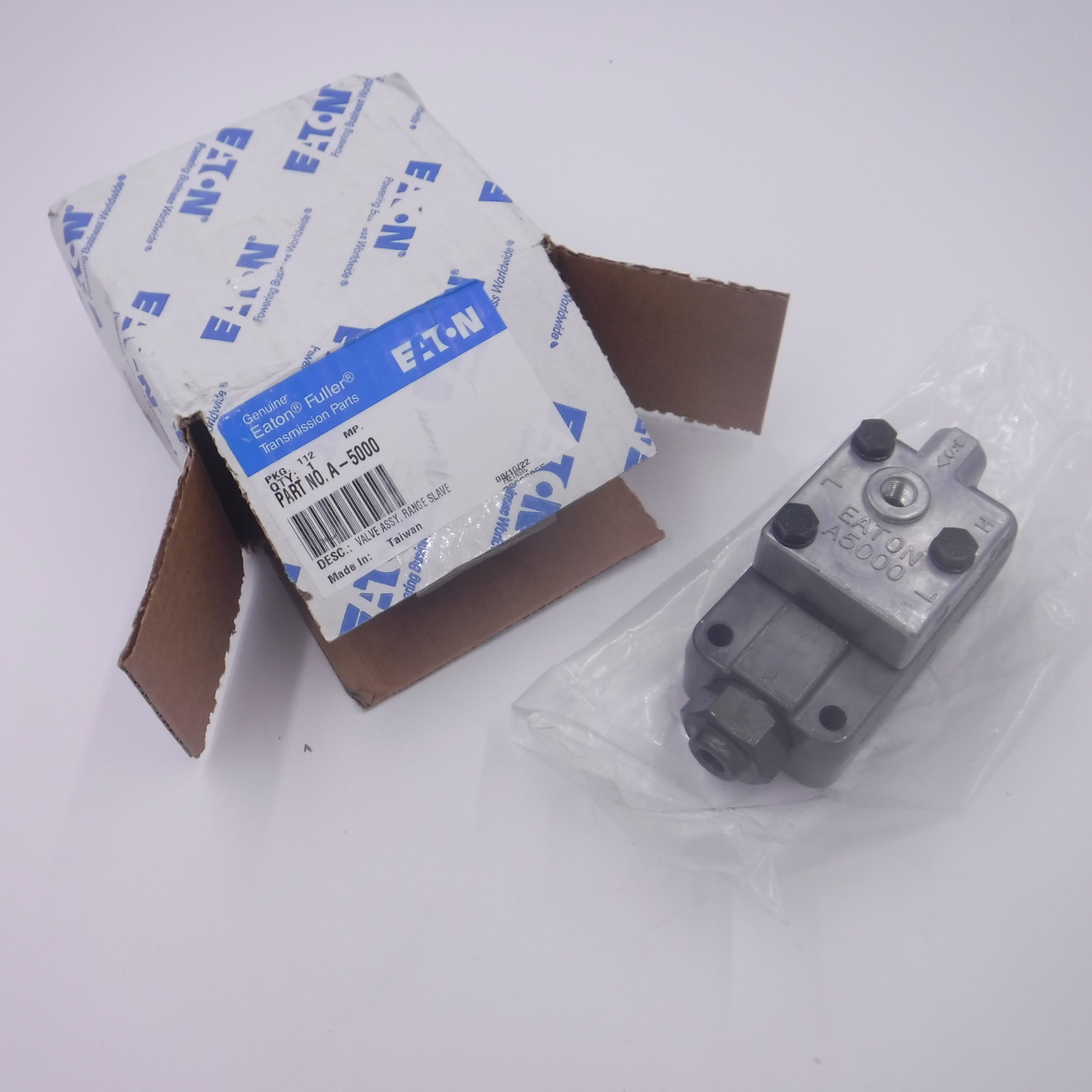 Eaton Fuller Transmission A5000 A-5000 Slave Valve 19470 for sale ...