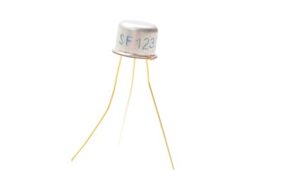 2x Vintage Si-NPN-Transistor Typ SF123D / SF 123 D, 66 V / 100 mA / 600 ...