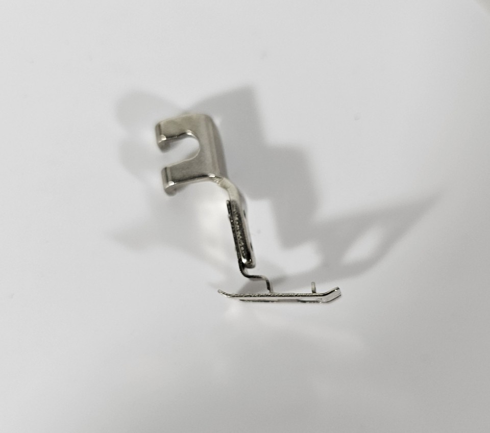 Singer 161167 Satin Stitch Special Foot Slant Shank | eBay