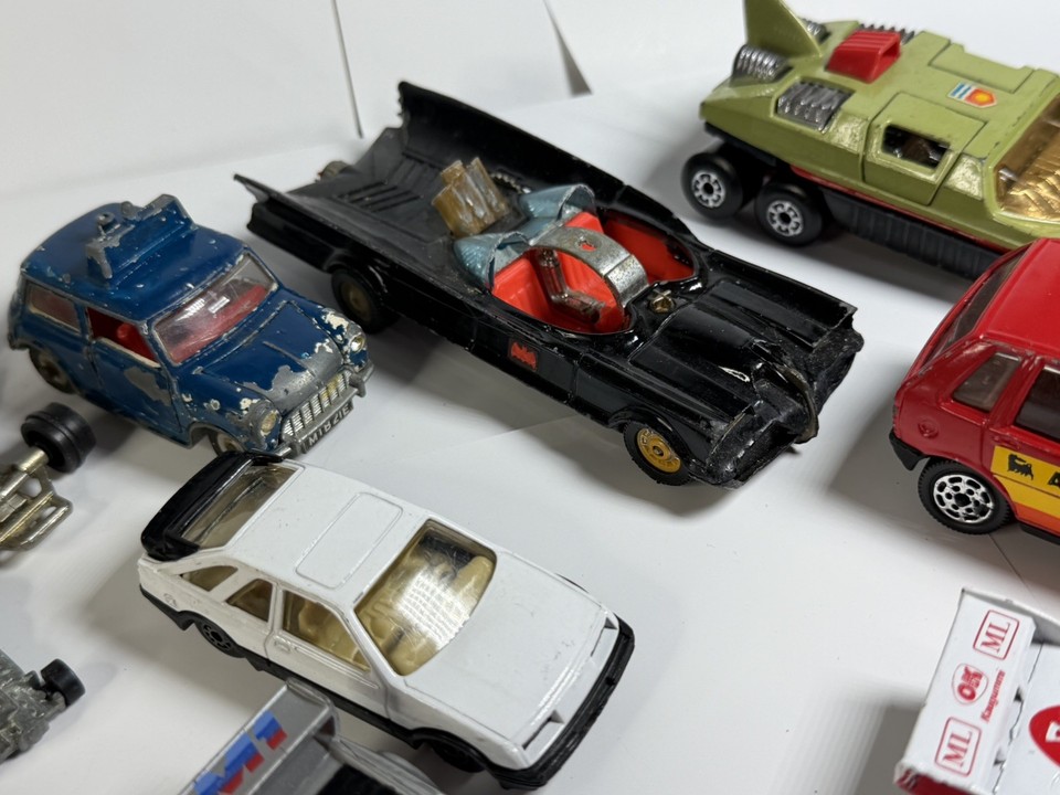 ORIGINAL VINTAGE DIECAST TOY JOB LOT CORGI MATCHBOX & hotwheels etc ...