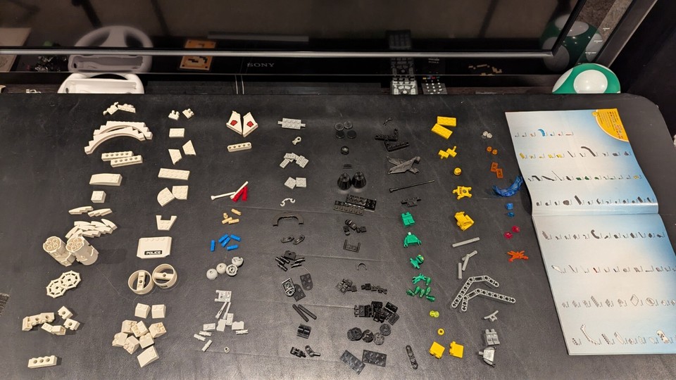 Lego Space Police 5971 Gold Heist – 100% Complete - Includes All Pieces ...