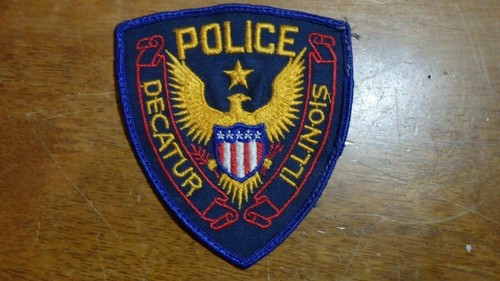 DECATUR ILLINOIS POLICE DEPARTMENT POLICE OBSOLETE OLD STYLE PATCH BX M ...