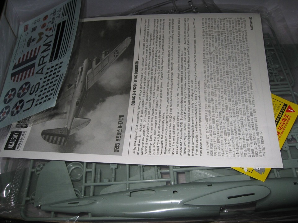 Academy 1/72 Captain Colin Kelly’s Boeing B-17C/D Flying Fortress ...