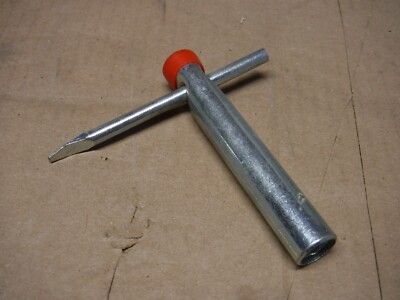 Wheel hubcap lock key | Cadillac Owners Forum