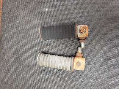 OEM SUZUKI TC TS TC90 TS90 REAR FOOT PEGS PASSENGER FOOTREST FOOT REsT ...