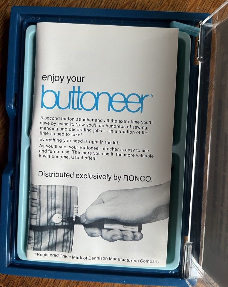 RONCO BUTTONEER-BUTTON ATTACHER-AS SEEN ON TV-ca 1970s-UNUSED IN ORIG ...