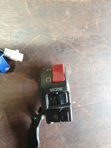YAMAHA YZF R1 2009 - 2014 RIGHT HAND SWITCH BLOCK | eBay Australia