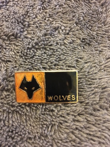 Wolves Vintage Badge | eBay