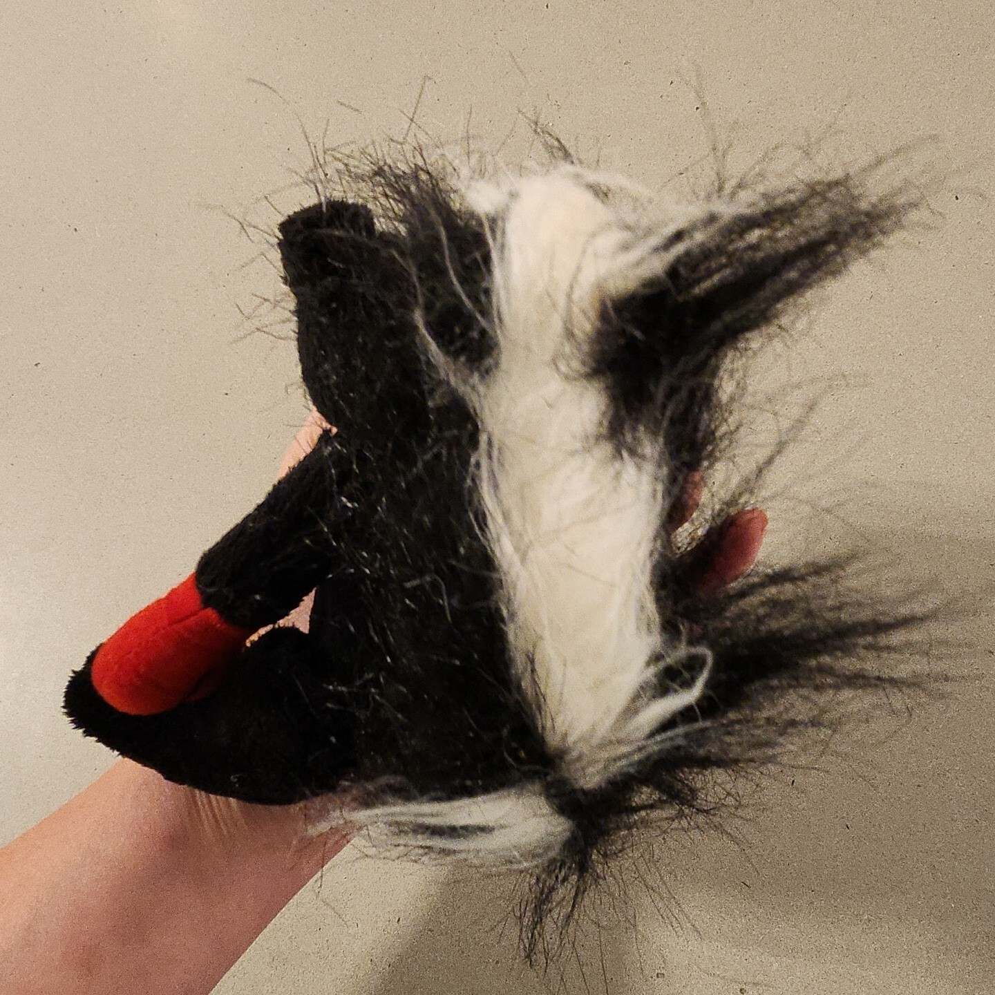 Stinker Station Skunk Gasoline 6" Plush Toy Idaho Gas Fighting Boxing ...