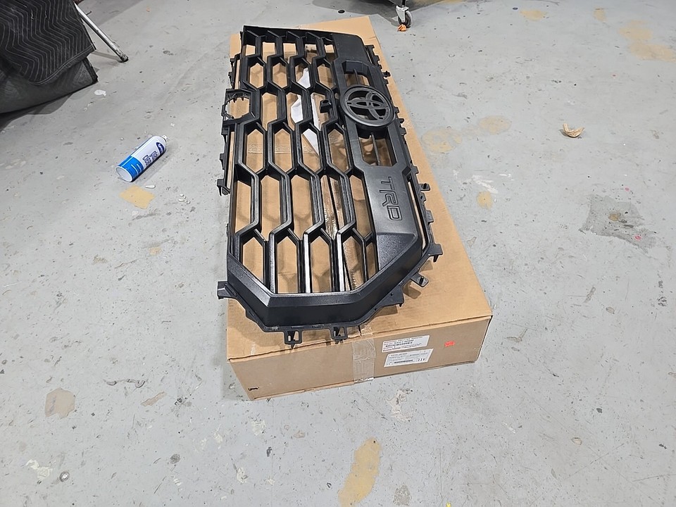 OEM TRD Offroad/Sport Black Grille '22-'24 Tundra With Camera Hole ...