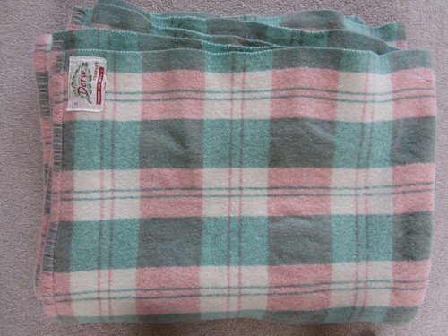 VINTAGE ANTIQUE DERW WELSH WOOL BLANKET | eBay UK