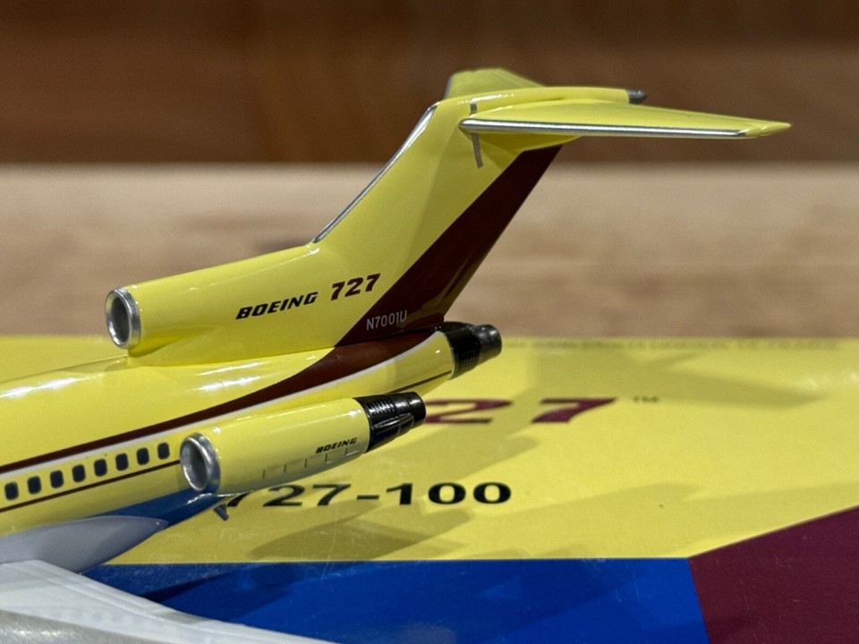 Inflight IF721001 Boeing 727-100 Factory House Hue N7001U Diecast 1/200 ...