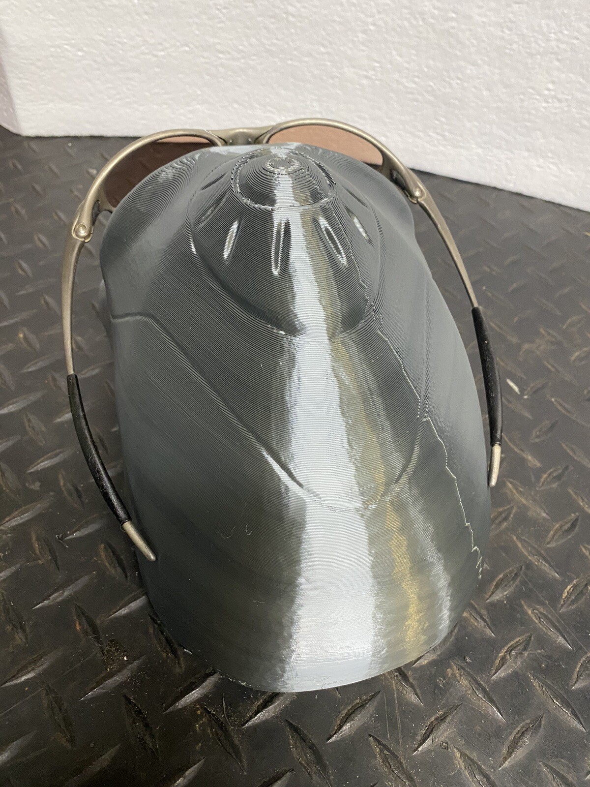 FDM SPIKE BOB HEAD DISPLAY FOR OAKLEY SUNGLASSES X-METAL Green Metallic ...