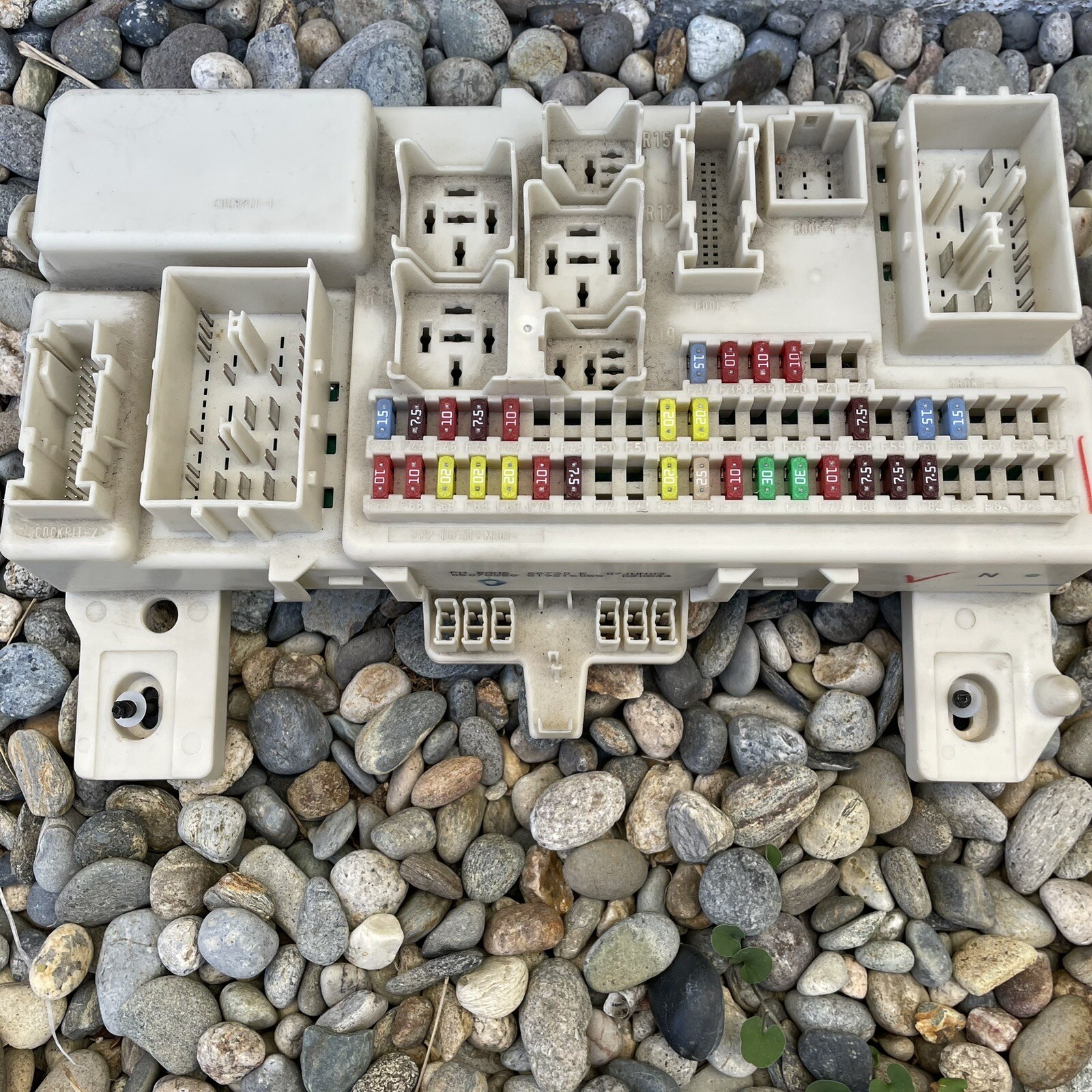 MAZDA 3 BCM FUSE BOX JUNCTION INTERIOR BODY CONTROL MODULE BAN6 66730 E ...