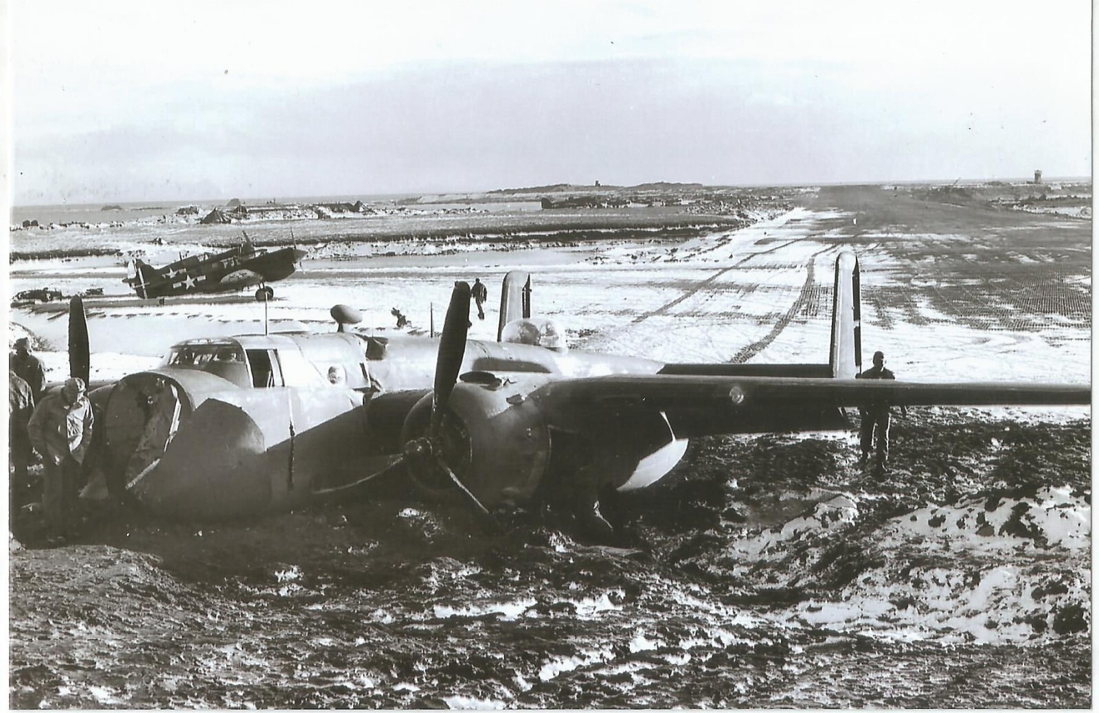 WW II USA Photo ** B-25 Bomber -Crash Landing | eBay