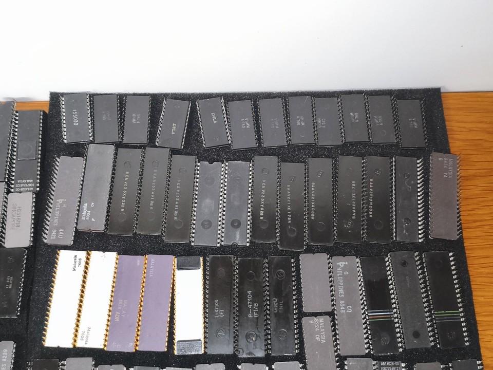 102x Vintage CPU & EPROM Sammlung – Intel Zilog Motorola Ceramic Gold ...