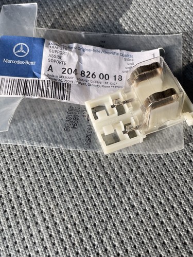Mercedes-Benz A2048260018 W204 Visor Contact Support Bracket Genuine ...