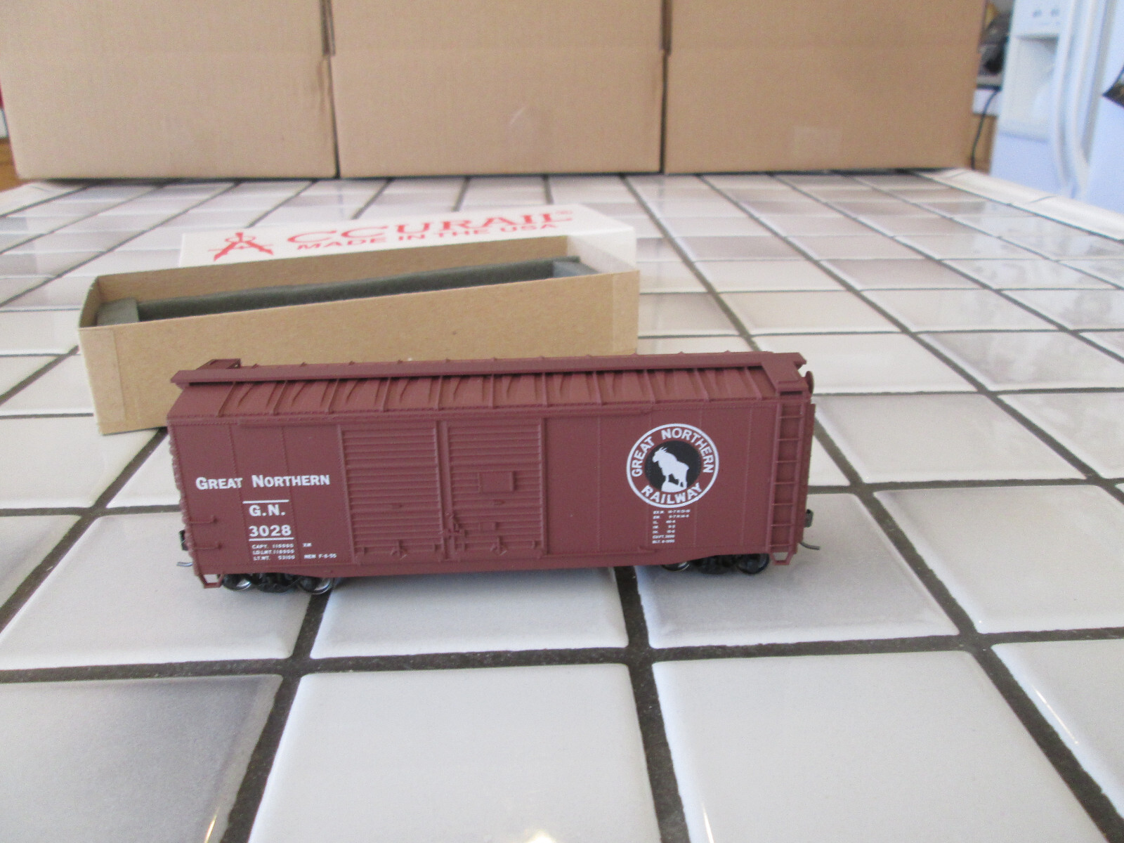 accurail GREAT NORTHERN 40 FOOT BOX CAR HO scale | eBay