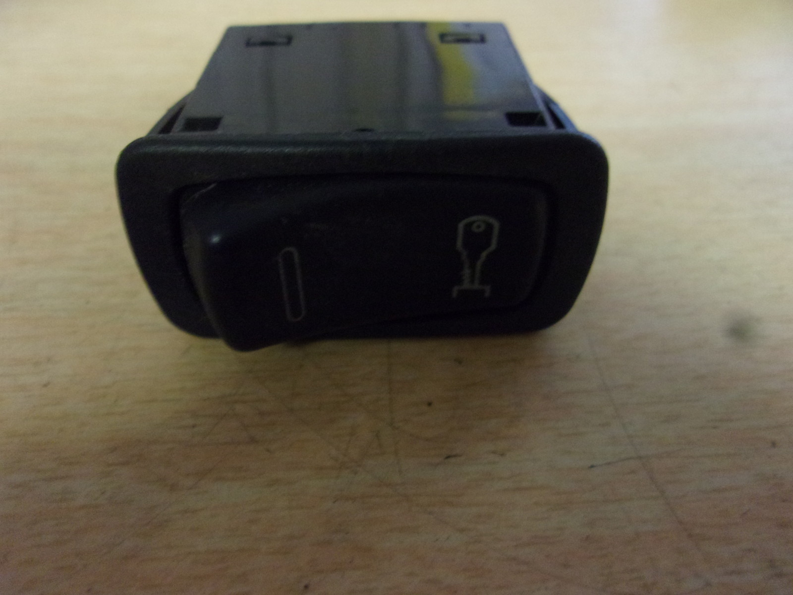 Mack Lock Switch 82278962 *FREE SHIPPING* | eBay