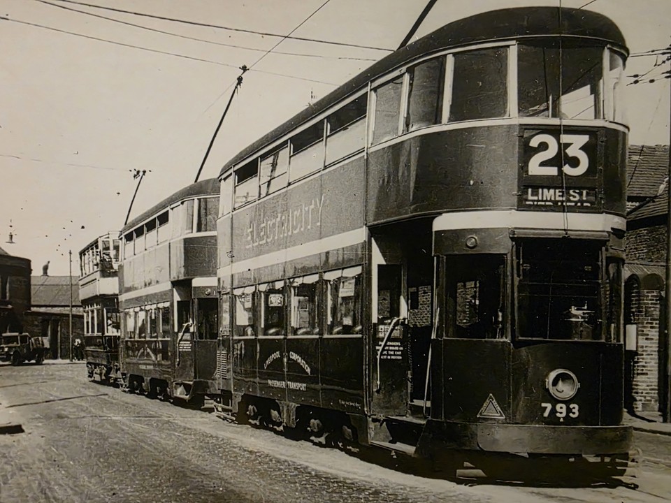 LIVERPOOL CORPORATION TRAMS. COPYRIGHT PHOTO. LIME ST TRAM AT SEAFORTH ...