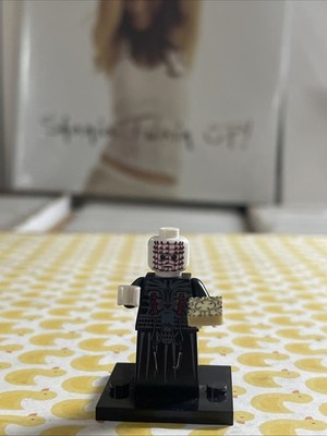 PINHEAD HELLRAISER LEGO MINIFIG MINI FIGURE clive barker puzzle box ...
