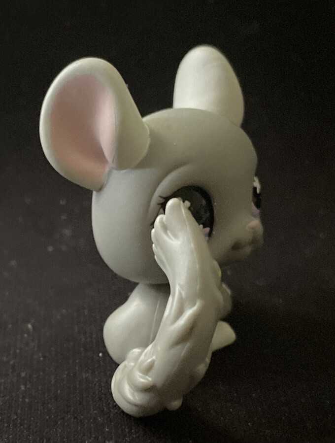 Littlest Pet Shop LPS #495 Grey Chinchilla Girl with Pink Flower | eBay