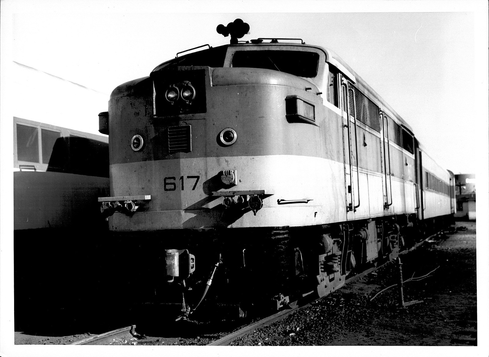 1977 Long Island Rail Road Station Train #617 Loco Photo X2200S Oyster ...