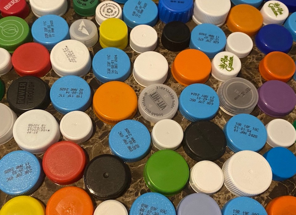 100 + Colorful Plastic Bottle Caps mix Lot Recycle Upcycle Craft ...