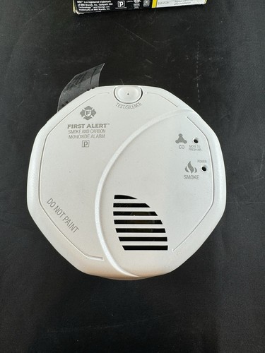 First Alert SC7010B Hardwired Smoke & Carbon Monoxide Detector Smoke ...