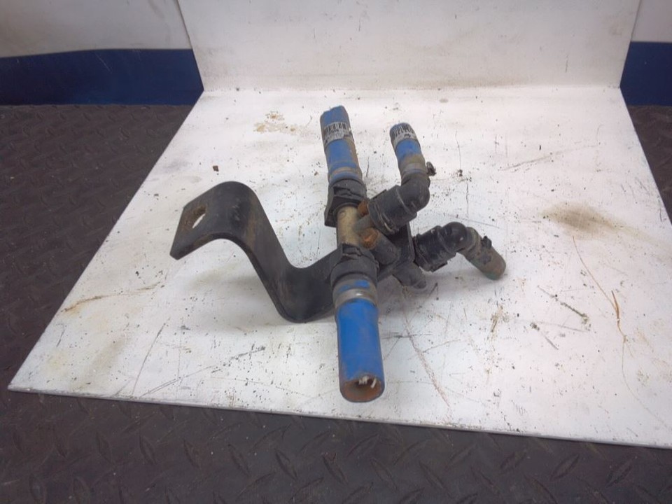 Paccar Dynacraft Tee Fitting Bracket F38-1121 | eBay