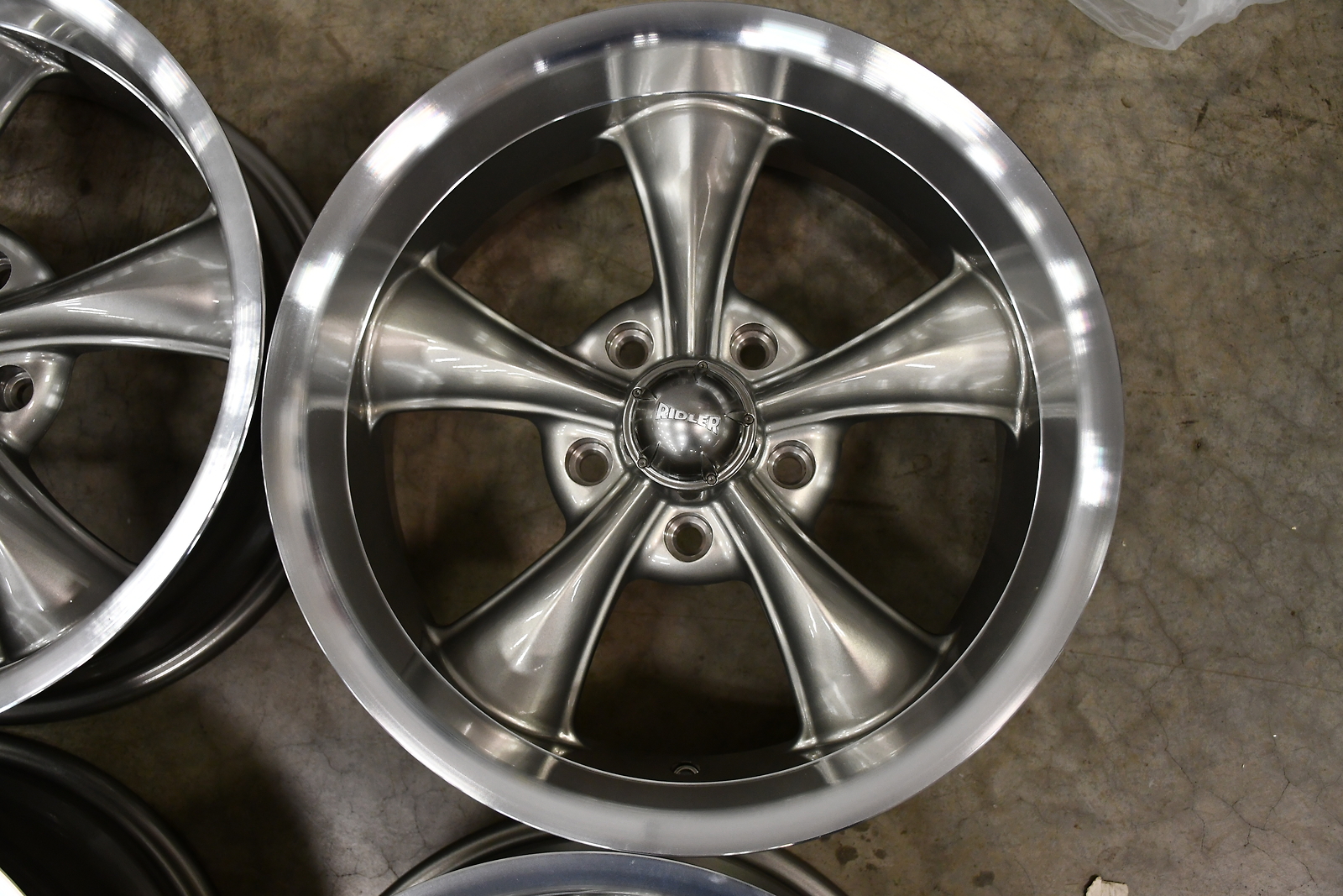 Set 4 17" Ridler 695 17x8 Grey With Machined Lip 5x4.75 Wheels 0mm Rims ...