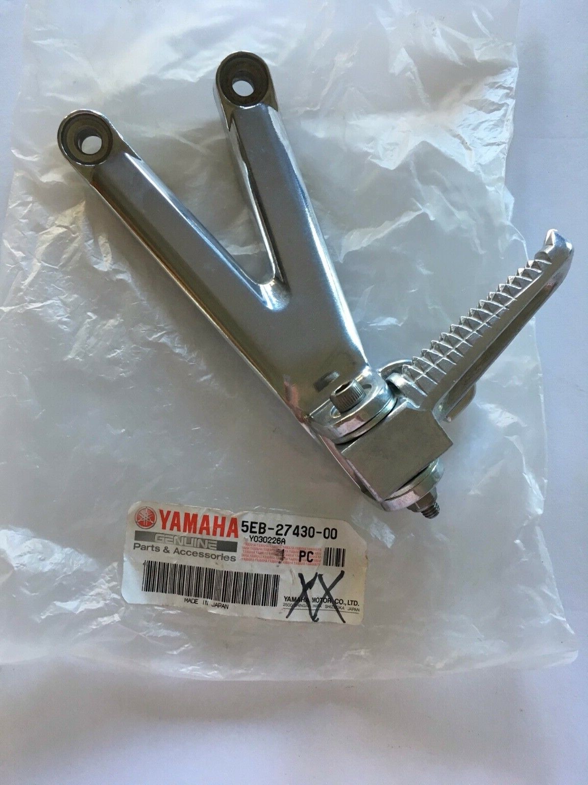 YAMAHA FOOTREST ASSY 1 R6 YZFR6 CHAMPIONS 1999-2002 5EB-27430-00 | eBay