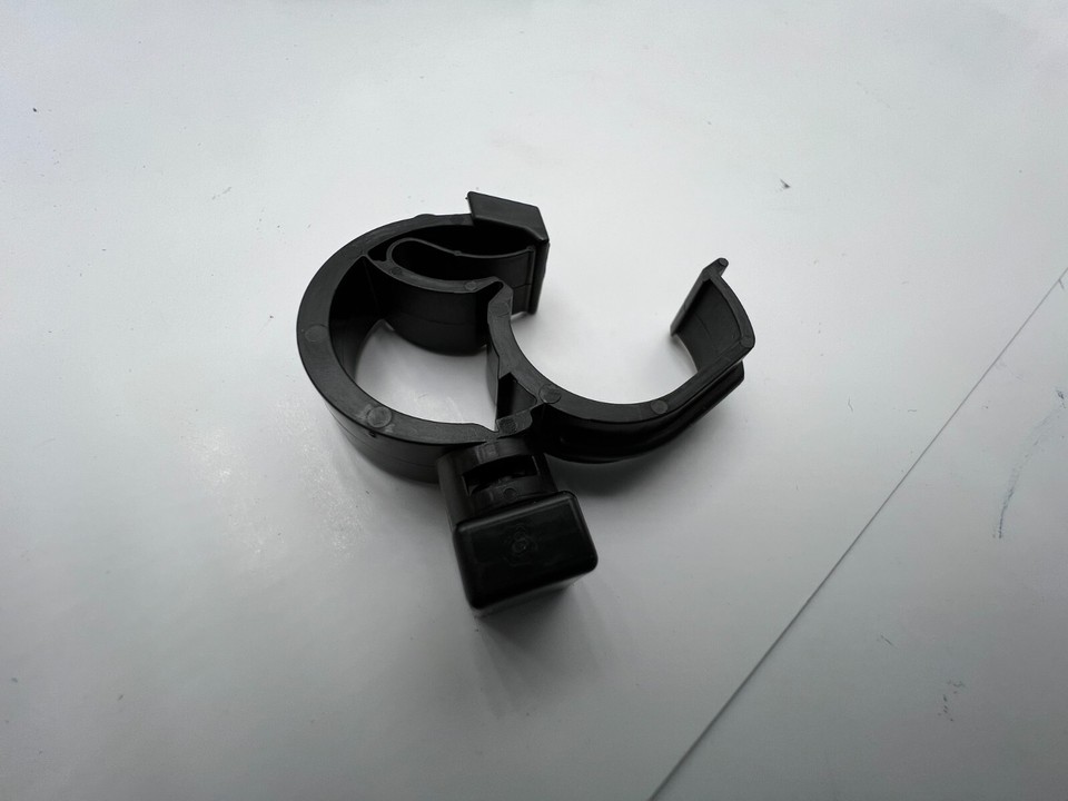 Pack of 1000 Hellerman Tyton Wiring Harness Clip Holders for Zip Cable ...