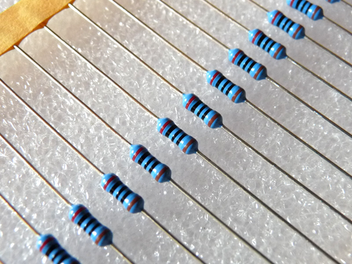 Yageo MF0207 - résistance couche métal 200R 0,6W 1% 50ppm - 25pcs | eBay