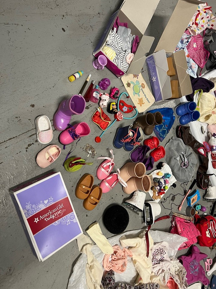 Huge Of American Girl Doll And Clothes / Shoes / Accessories for Random ...