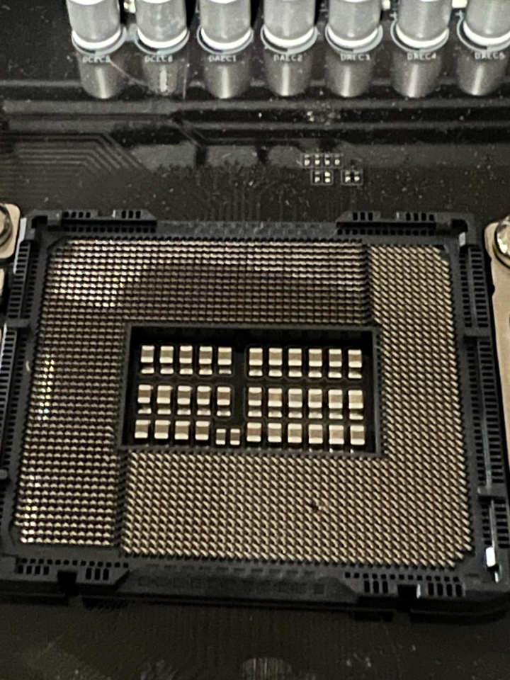 GIGABYTE Z790 EAGLE AX ATX Motherboard [LGA 1700] [DDR5] *As-Is, Bent ...