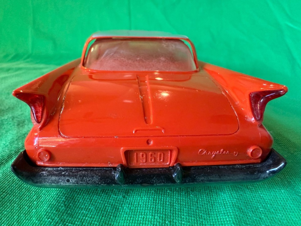 1960 Chrysler New Yorker Promo Car Jo-Han 1/25 Scale Friction Model Red ...