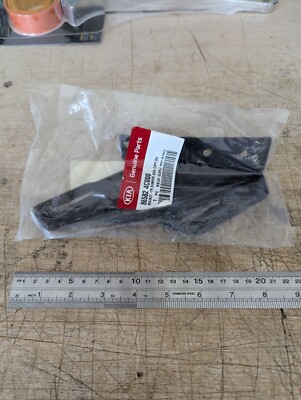 2012-2013 KIA OPTIMA FRONT RIGHT HEADLAMP BRACKET NEW OEM 86582-4C000 ...